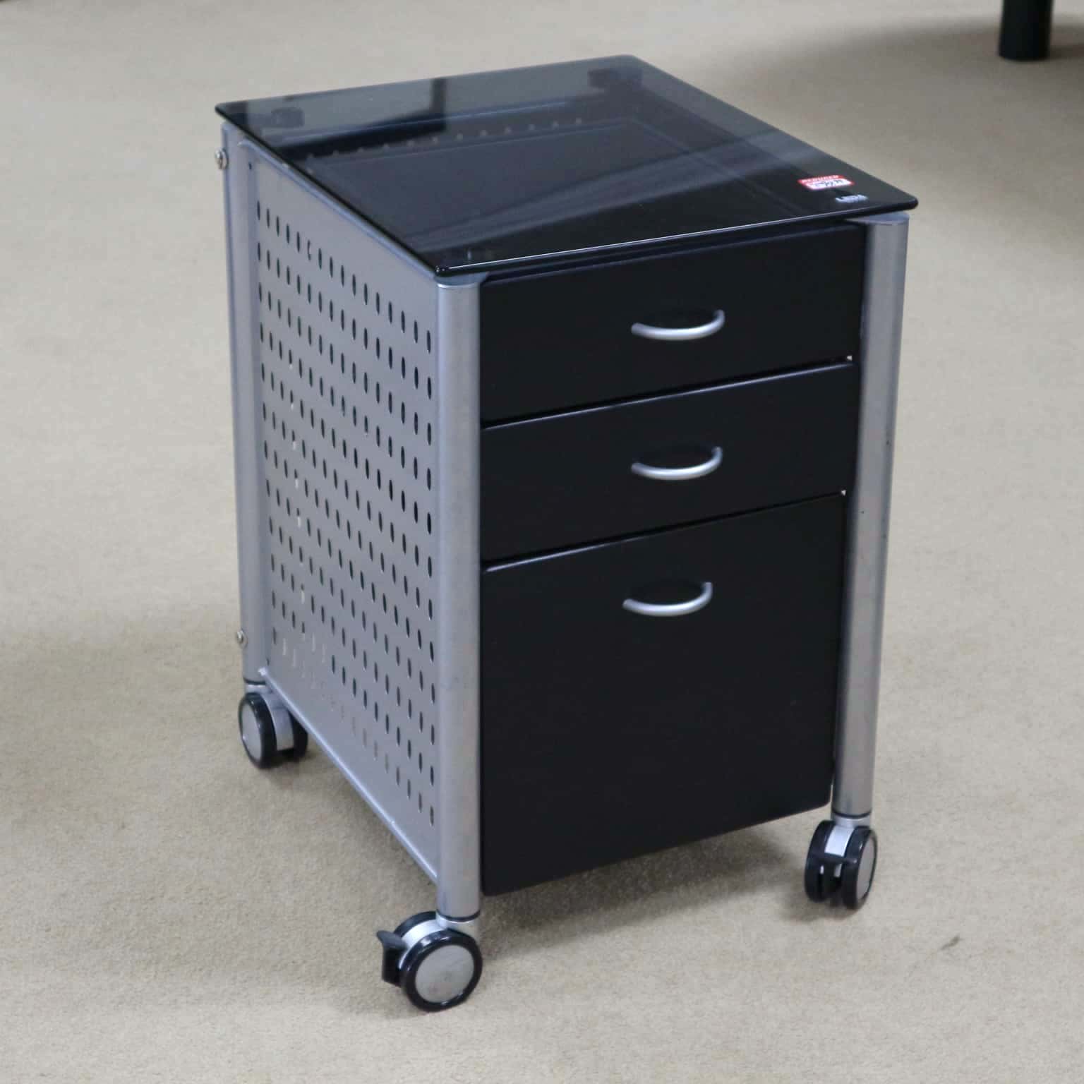 Vertical Files Archives | Office Furniture Liquidations