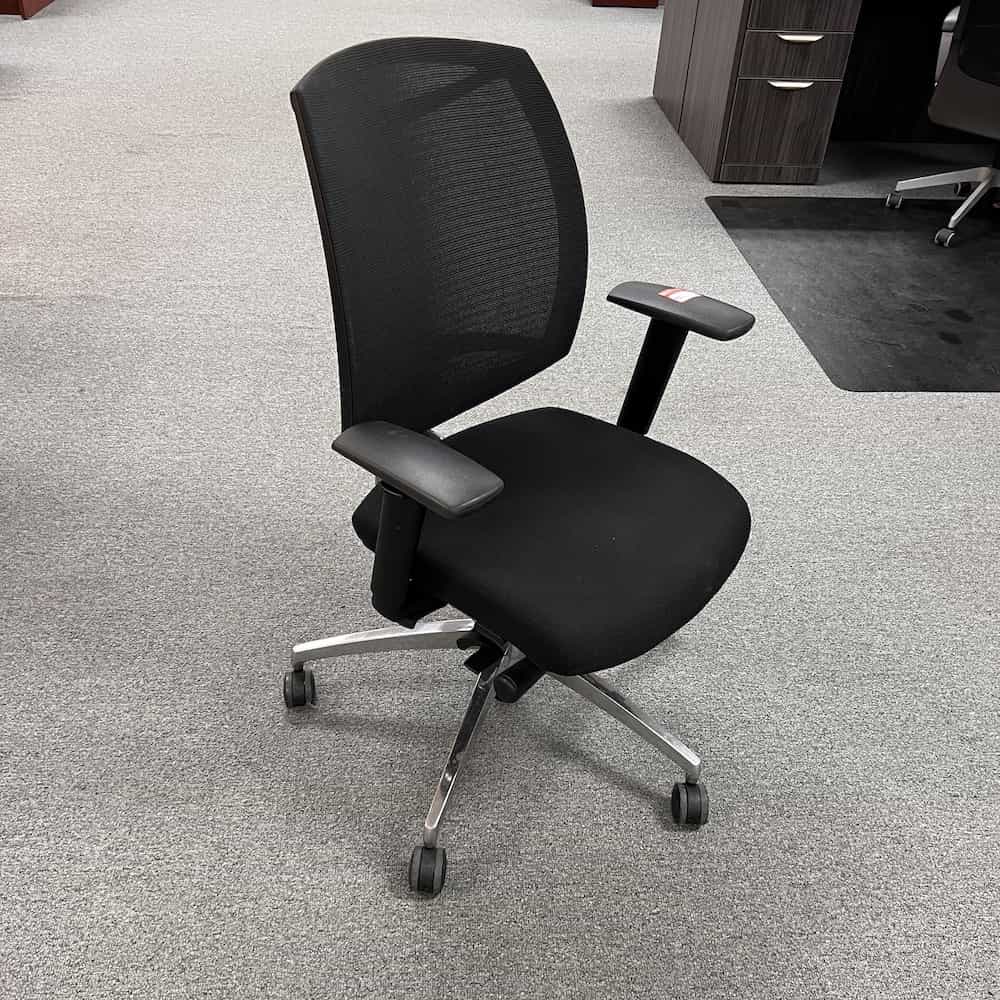 Teknion Visio Synchro-Tilt Black Mesh Back Task Chair | Office ...