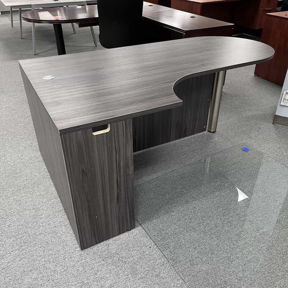 Straight Desk Archives | Office Furniture Liquidations
