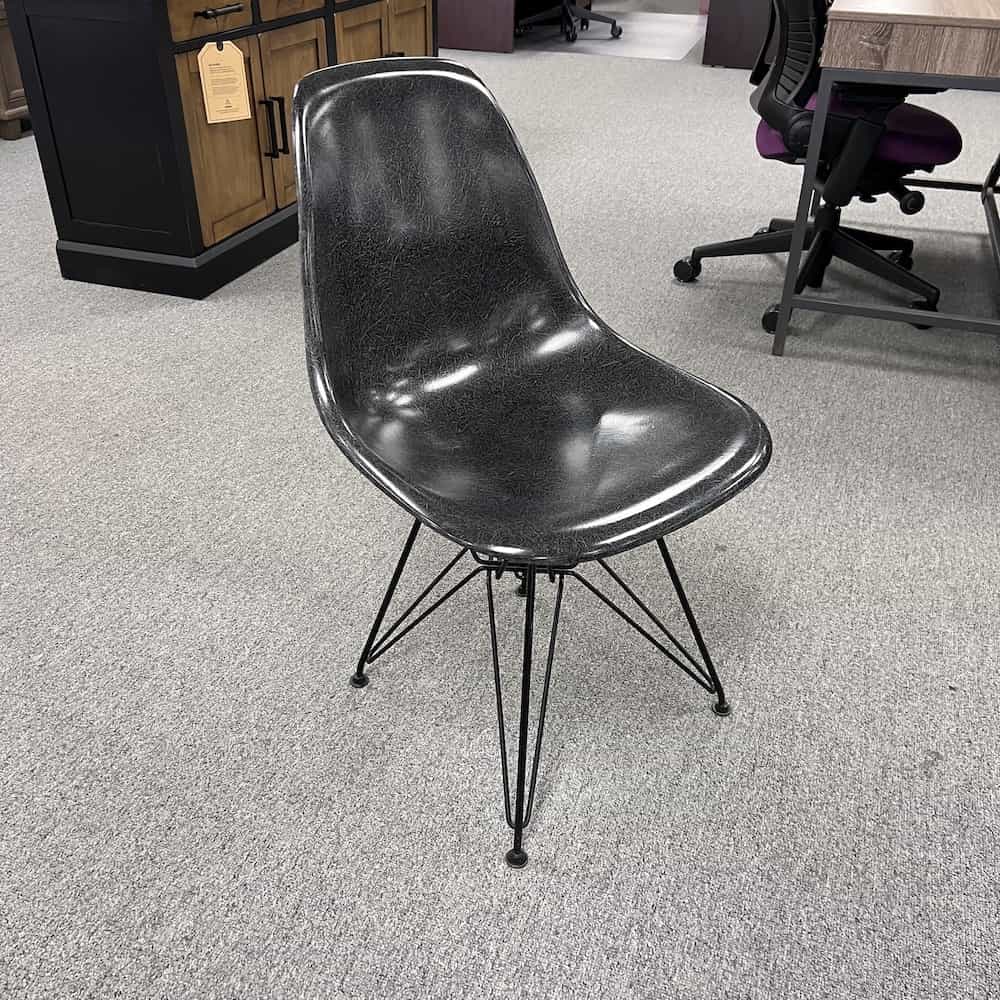Herman Miller Black Eames Eiffel Side Chair - Fiberglass Seat | Office ...