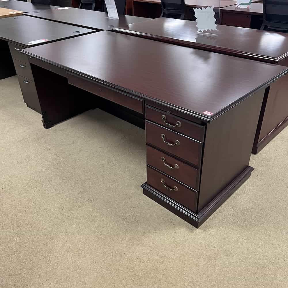 72" x 36" Indiana Furniture Mahogany and Brass Traditional Desk with ...