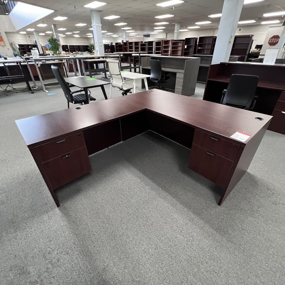 All Desks Archives | Office Furniture Liquidations